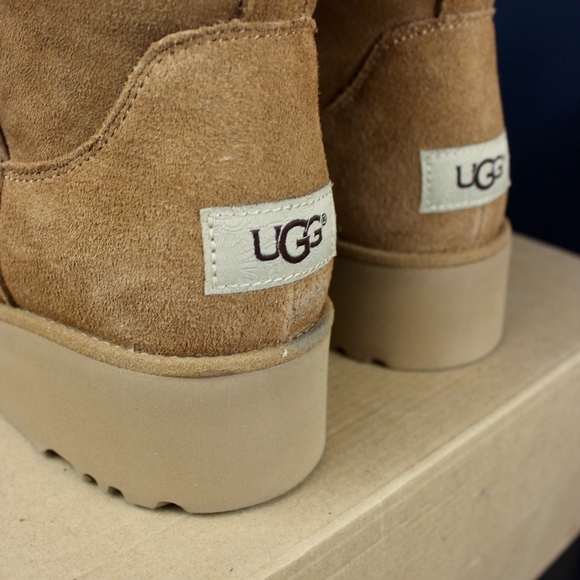 UGG | Shoes | Ugg Austrailia Chestnut Suede Amie | Poshmark